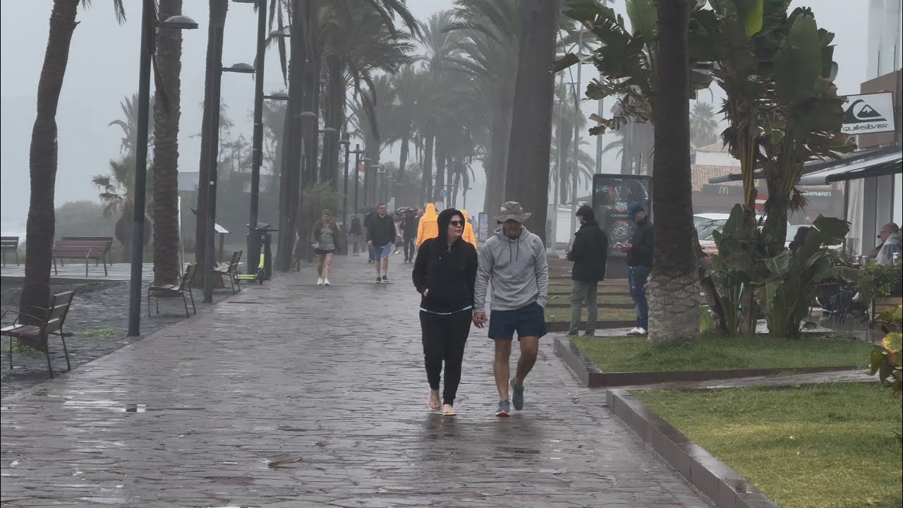 AWFUL WEATHER & STORM in Tenerife- Rain & Cooler Temperatures- still ...