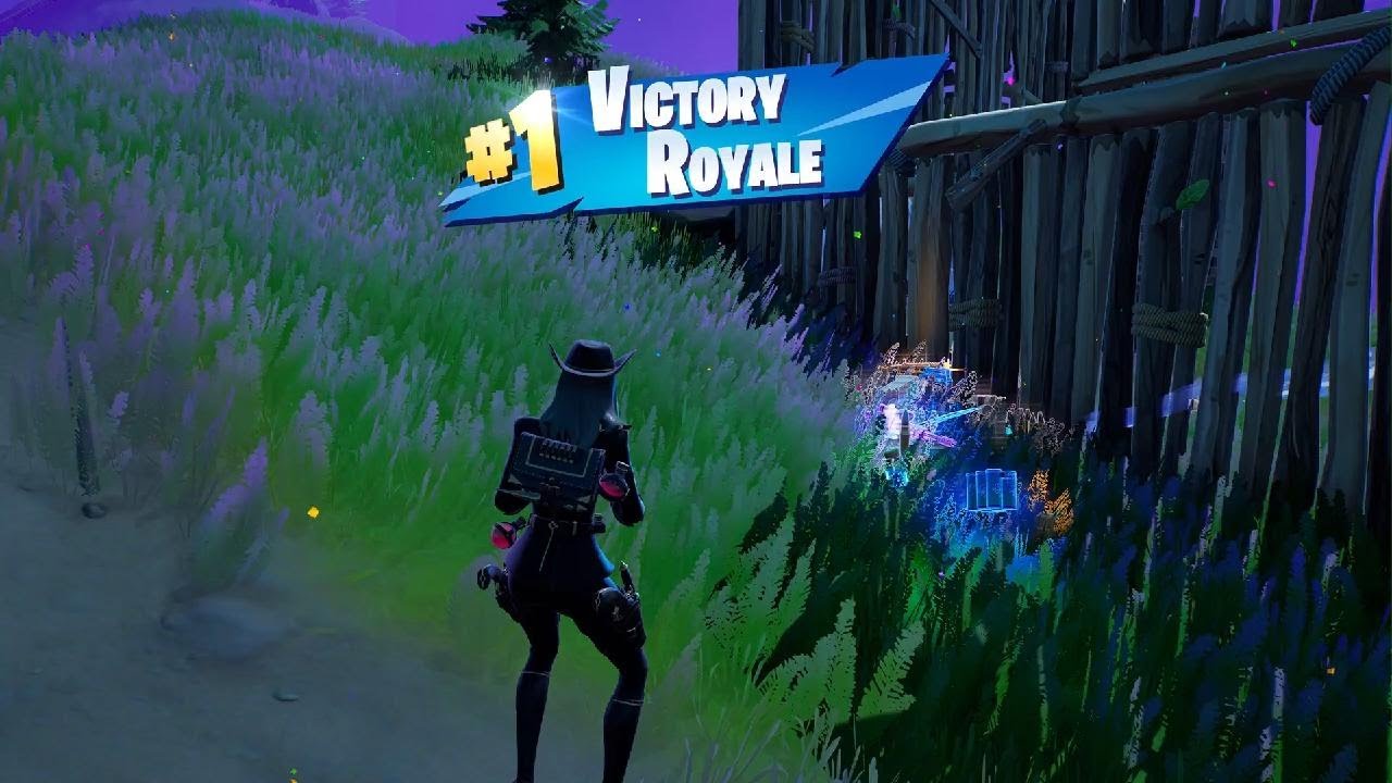 Fortnite - Victory Royale with Victoria Saint - YouTube
