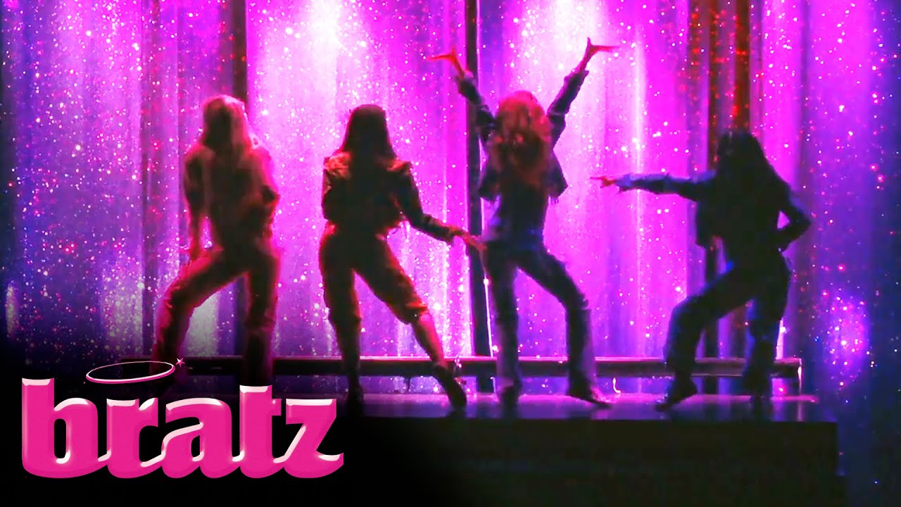 'The Bratz Perform at the Talent Show' Scene 💖🪩 Bratz - YouTube