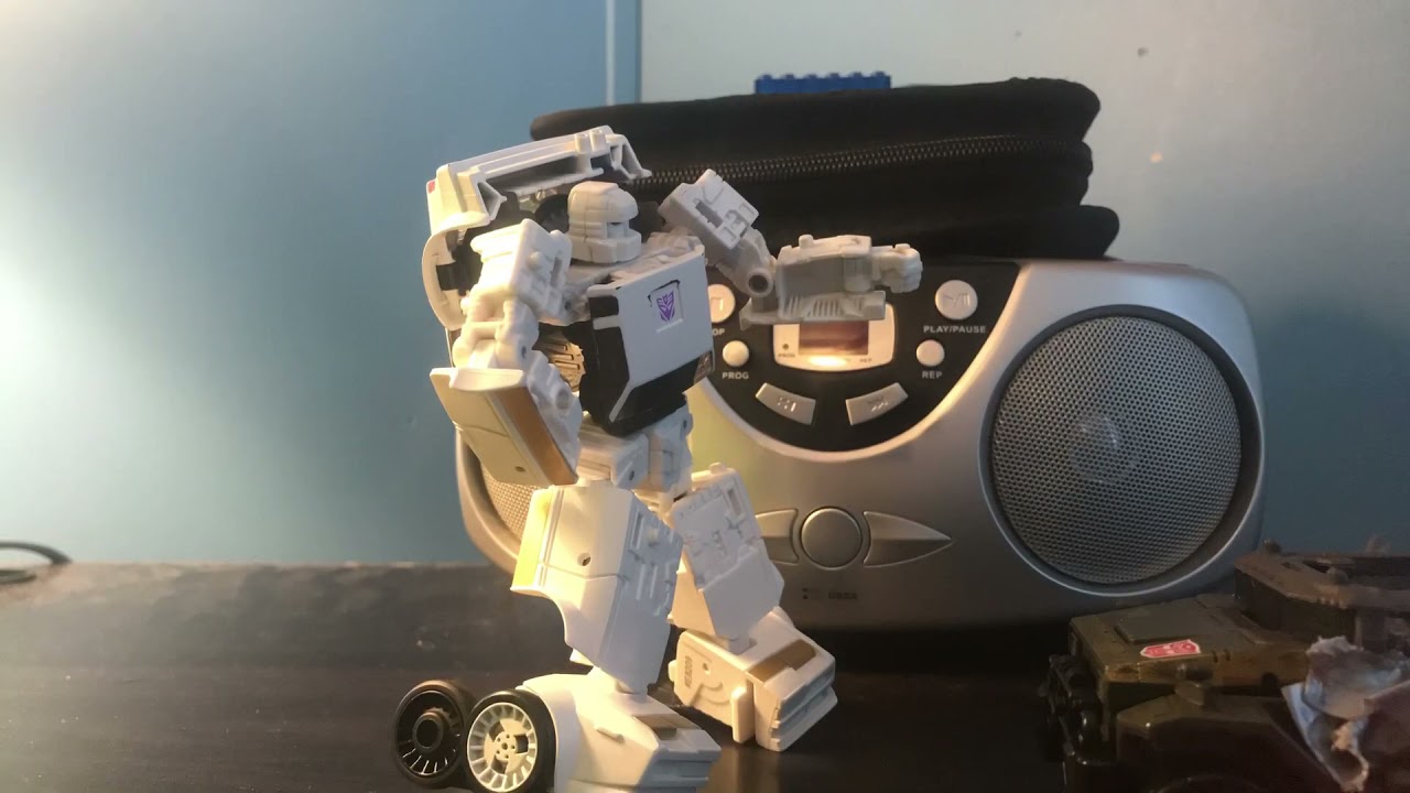 How’s this for a Fraction (transformers stop Motion) - YouTube