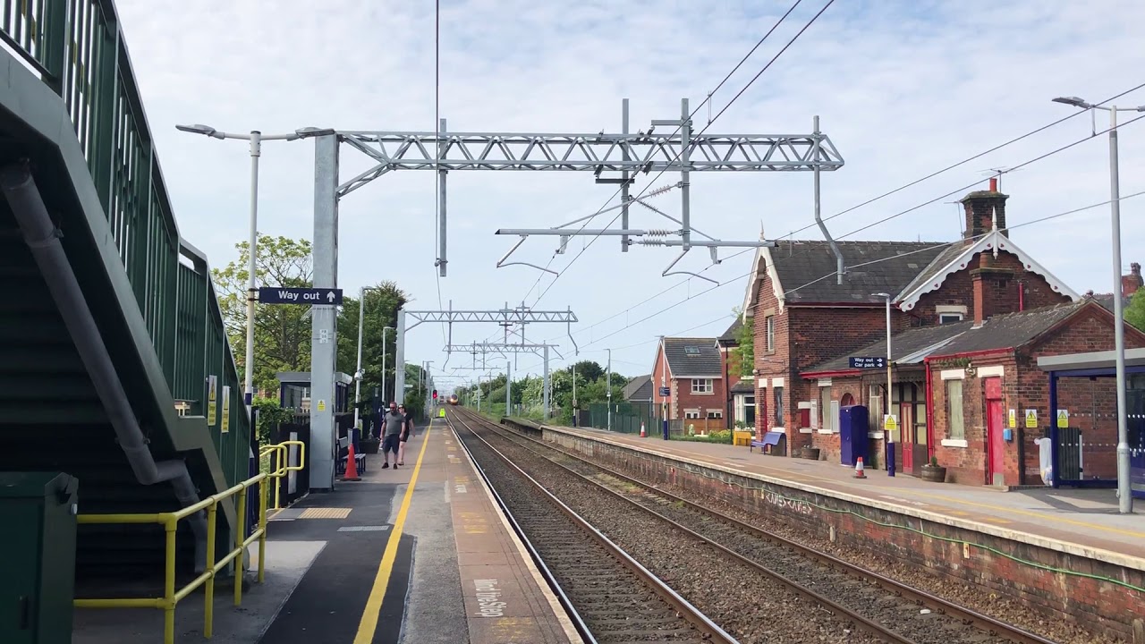 10:53 virgin trains 390 Layton station - YouTube