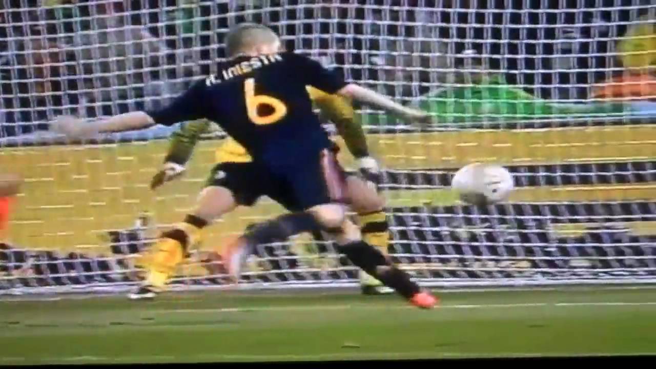 Andrés Iniesta's Goal From The 2010 World Cup Final - YouTube