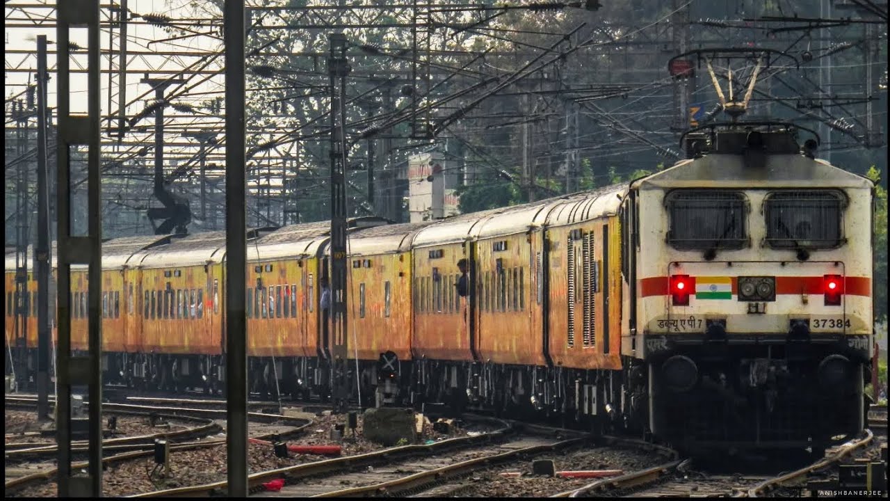 rajendra Tejas rajdhani express ll overtaking bandra T. - gorakpur at ...