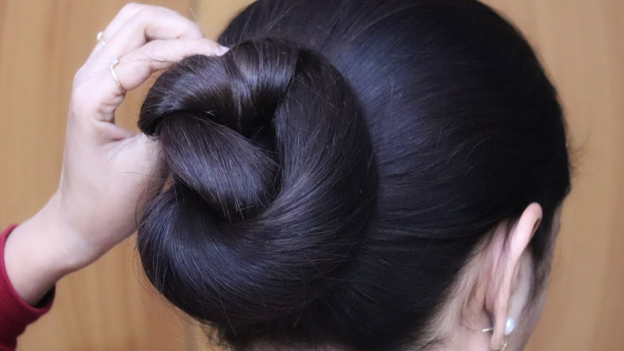 Beautiful Juda Bun Hairstyle For Daily Wear | Try This Easy Juda ...