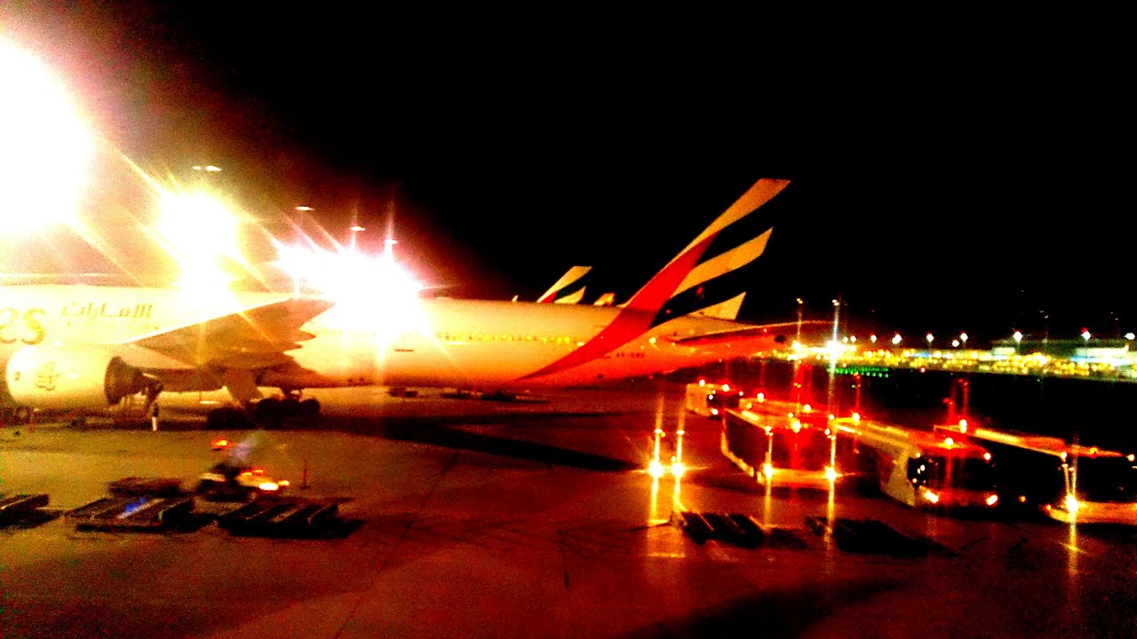 Ek136 Aeropuerto Internacional De Venecia Dubai Dubai International
