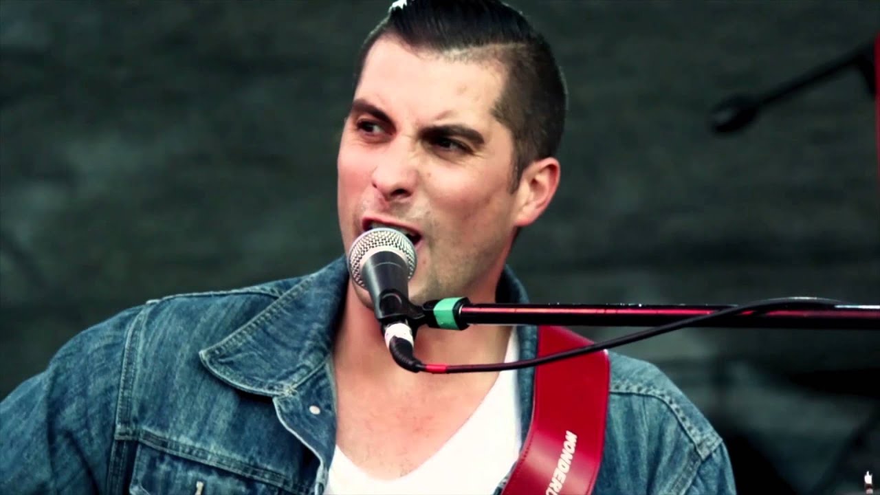 Shadow Club - Lucy (Live at Large On The Lawn 2012) - YouTube