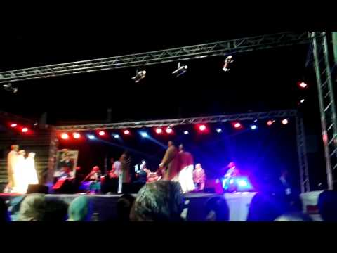 goups islan a la soirée de radio plus