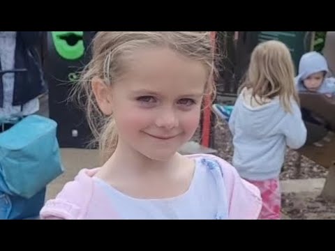 Lily doing her makeup - YouTube