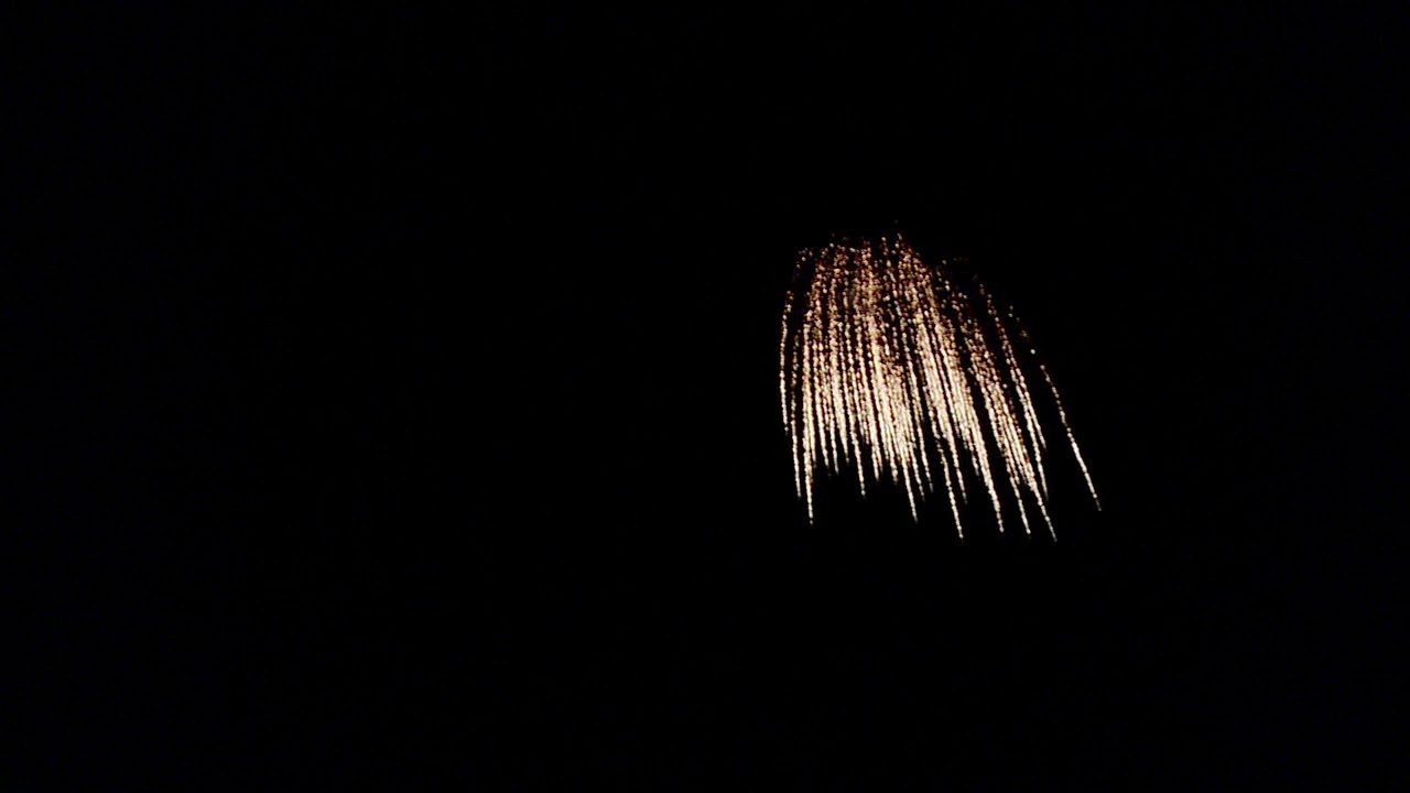 Five Inch Firework Shell - Brocade Crown Waterfall Effect - YouTube