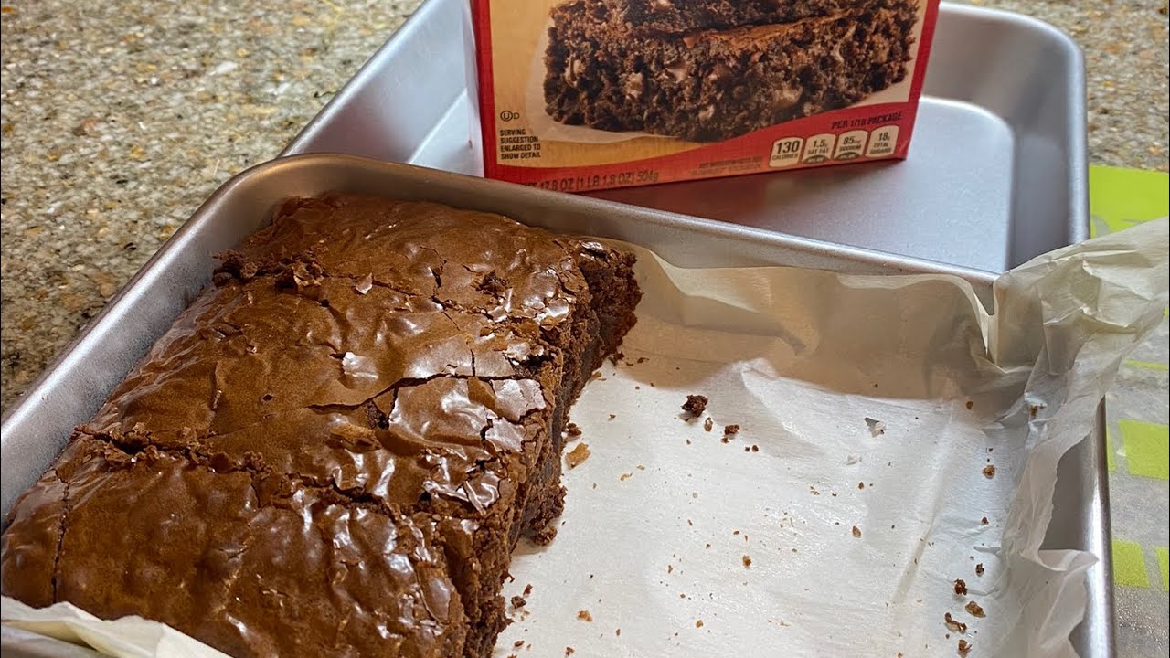 Thick Brownies made in the Modular Sheet Pans by Pampered Chef - YouTube