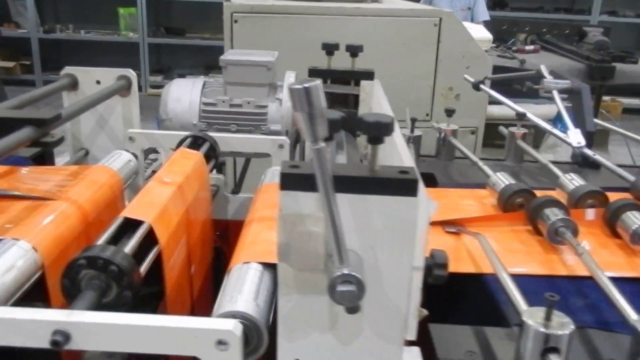 Uflex SP 06 Center Seal Pouch Machine speed 115 pouches/min - YouTube