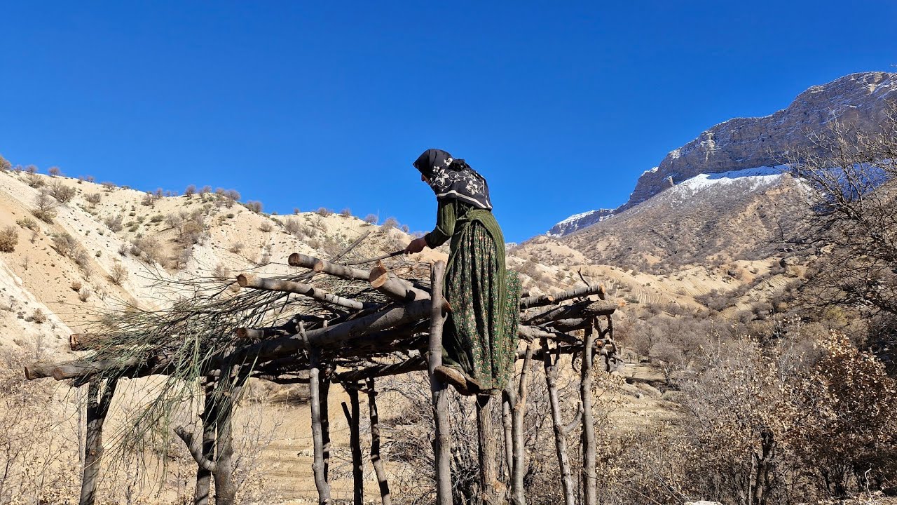 Nomadic life: starting to build a house - YouTube