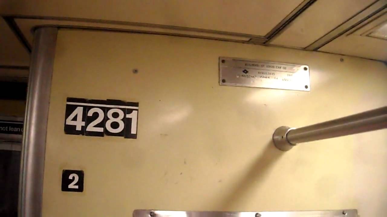 R40 Slant 4280 and 4281 at the New York Transit Museum - YouTube