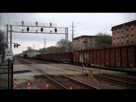 720p HD: UP 8197 West, a trio of EMD SD9043MAC's in Notch 8! Glen Ellyn IL.