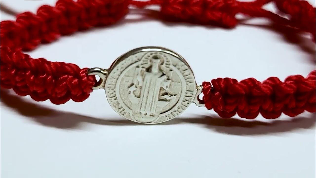 Pulsera de hilo con dije de San Benito de plata ley .925 para bebé de 9 Cm ajustable. - YouTube