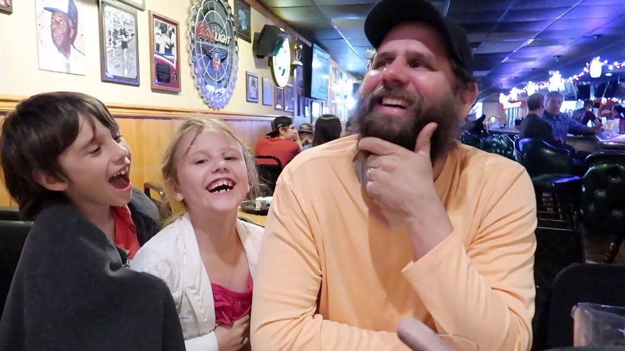 Sage & Poppy's Funny Dance Party - YouTube