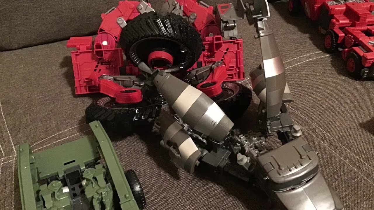 Constructicons combining into DEVASTATOR - YouTube