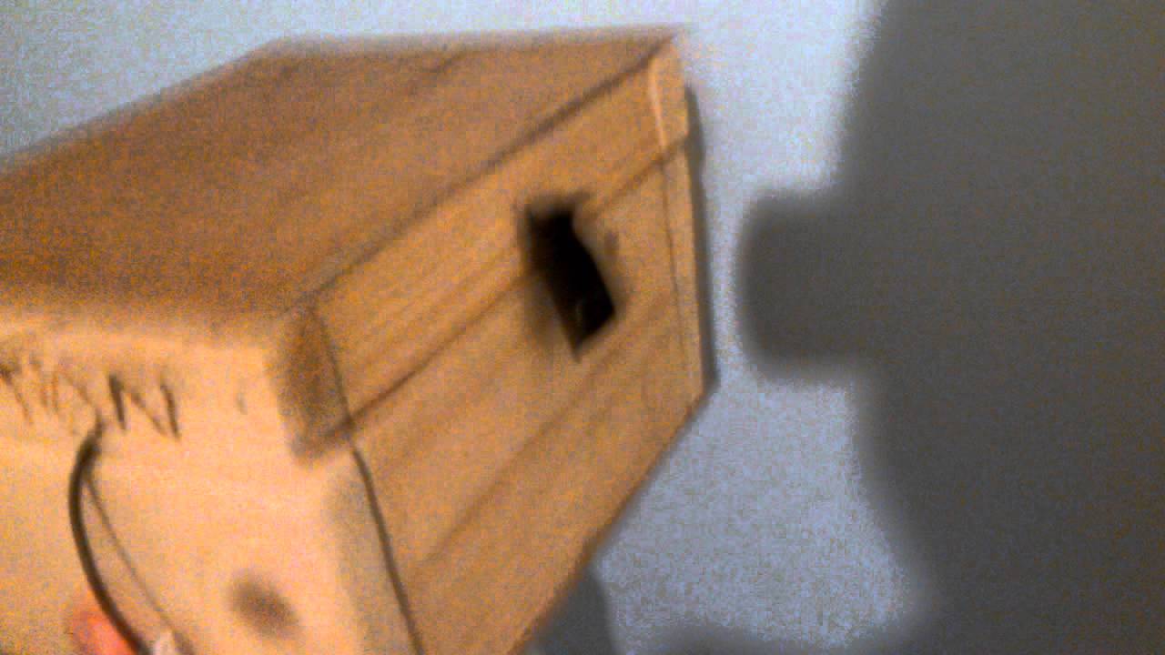 A shaking box - YouTube