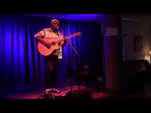 Chico Muya - I Still Haven't Found What I'm Looking For (U2 cover, Live at Tenho 14.10.2020)