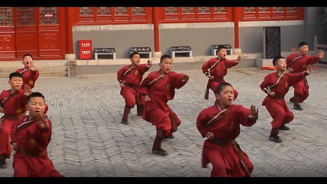 Great kung fu movements from the "Yue’s Junior warriors"! - YouTube