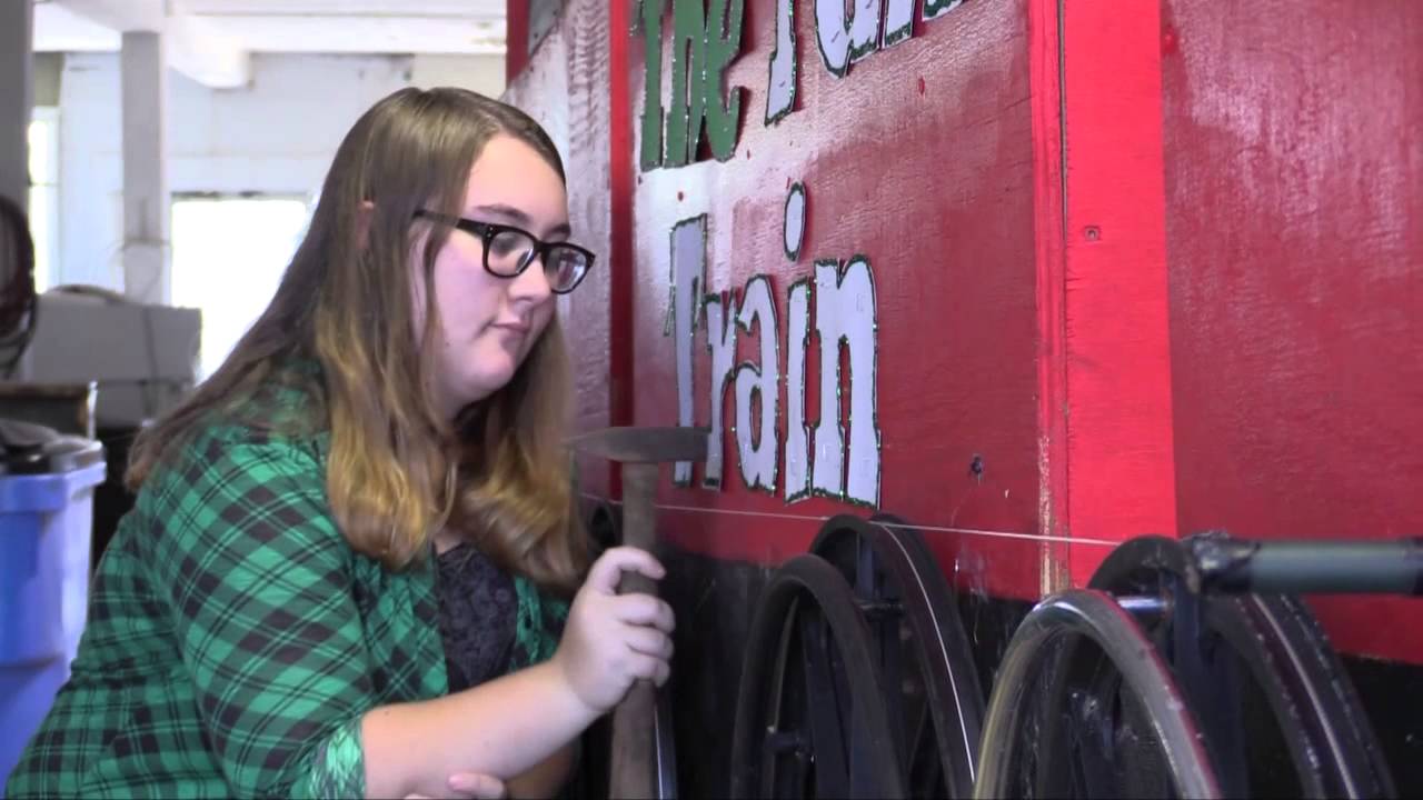 Cherokee Nation's Young and Cherokee Rachel Sitton - YouTube