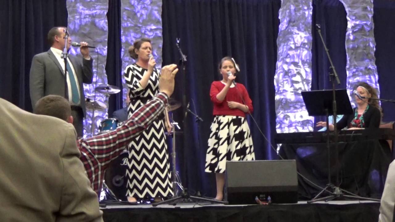 Spurlock Family- PFYC 2016 Singing with the Saints - YouTube