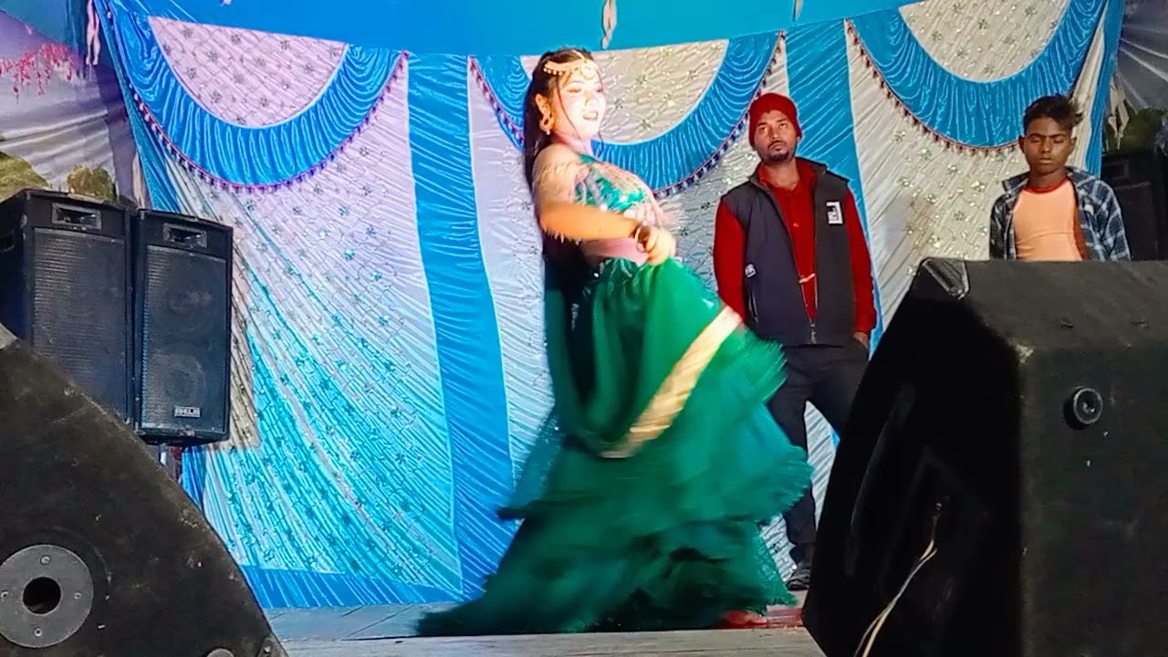 Misir Ji Tu Ta Bada Thanda Archestra Dance - YouTube