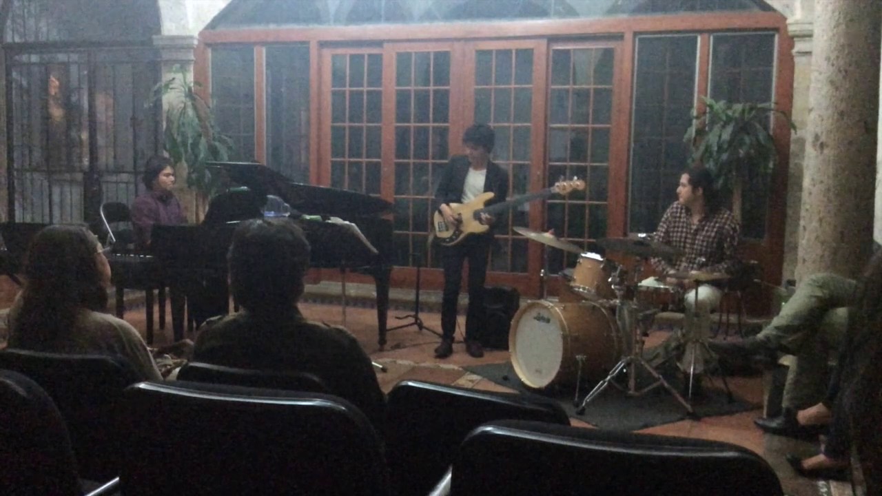 Conception Jazz Trío - YouTube