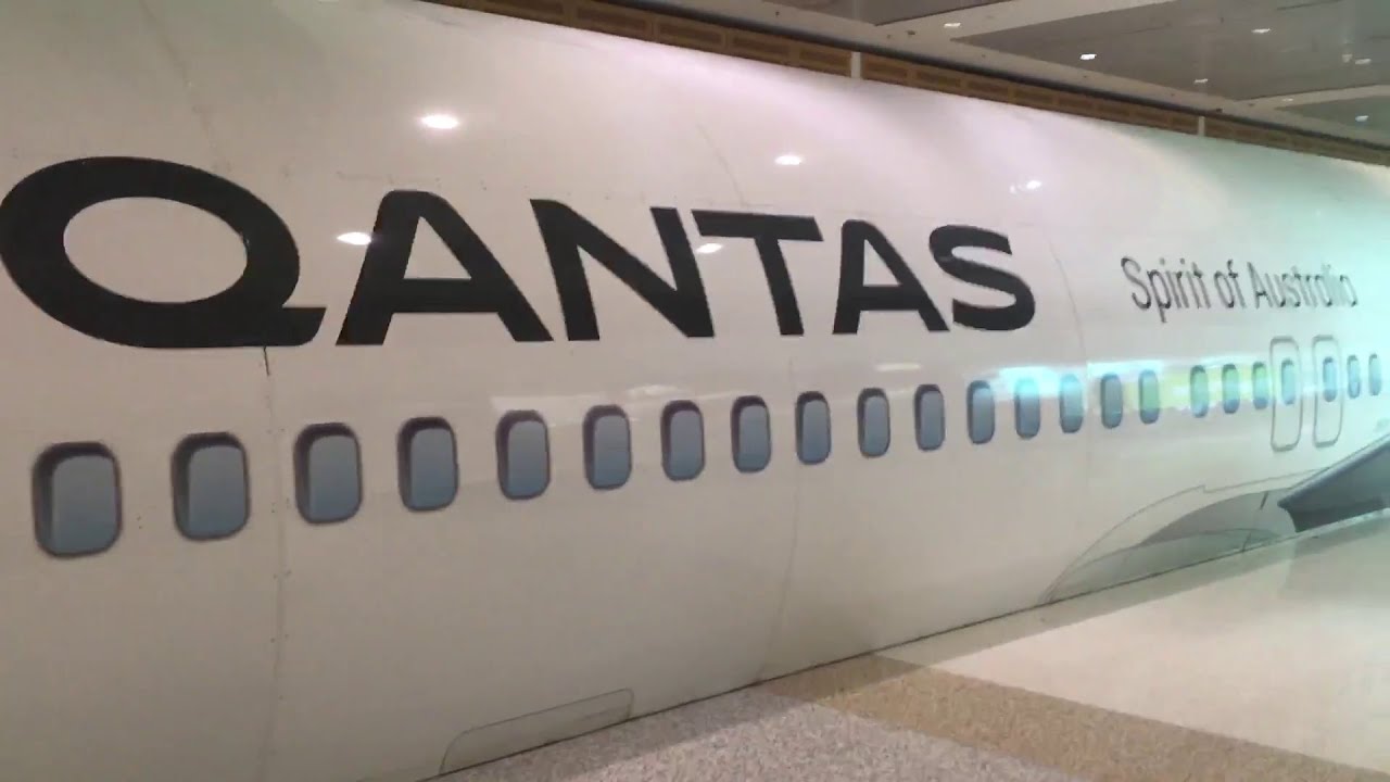 Qantas Domestic Terminal Sydney, before and during COVID - YouTube