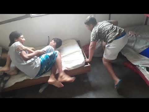 Brincando de lutinha com meus amigos