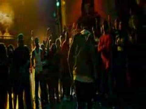 Columbus Short Dancing On Dee-Likes Song - YouTube