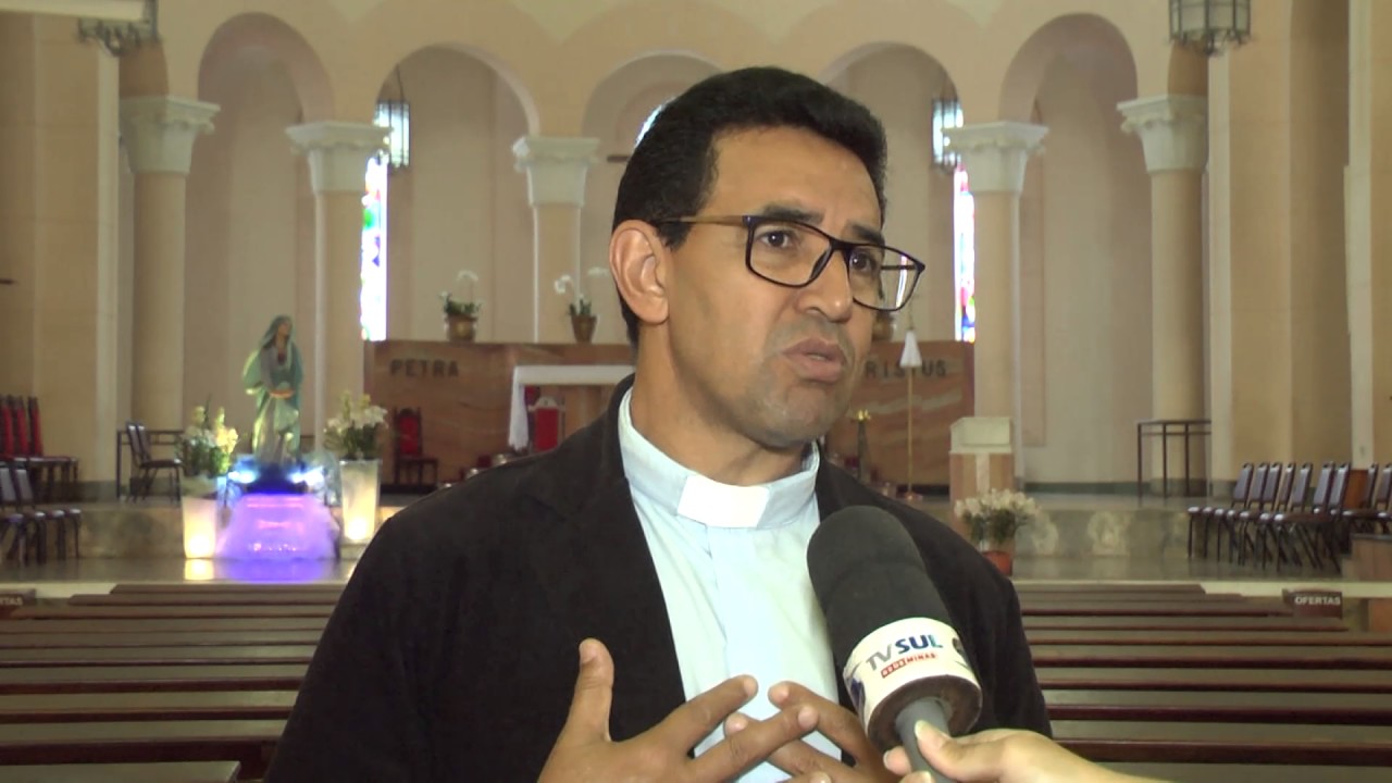 Padre Reginaldo completa 11 anos de sacerdócio - YouTube