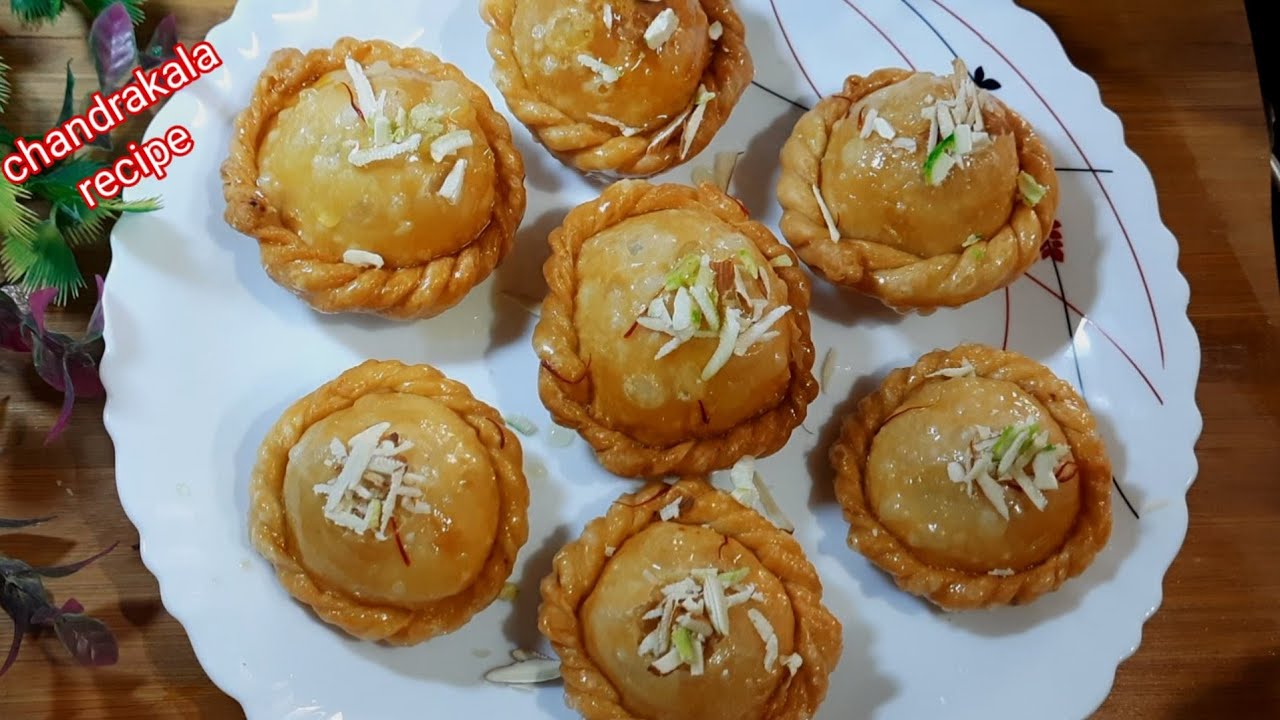 Tyohar special chandrakala recipe #chandrakala #sweet #indiancuisine ...