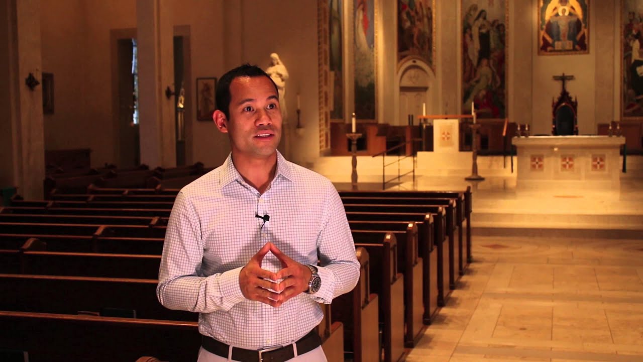 Genuflect or bow? When, why and how. - YouTube