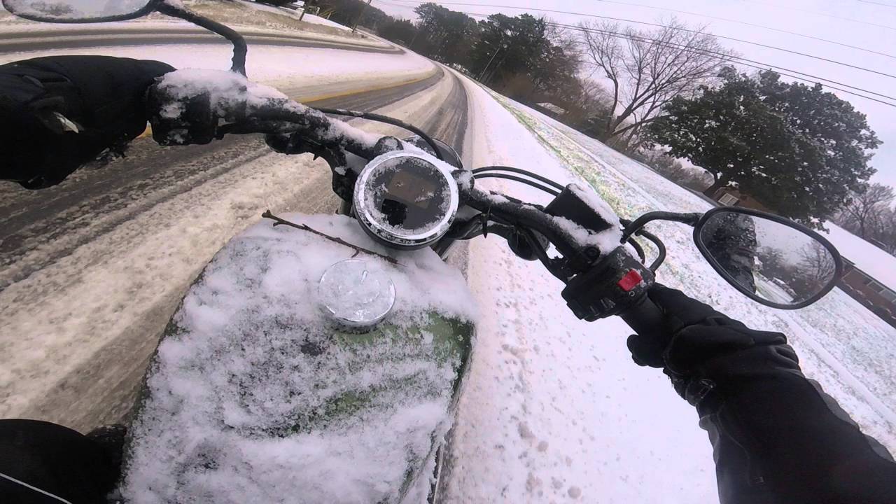 Motorcycle snow accident in a Yamaha bolt - YouTube