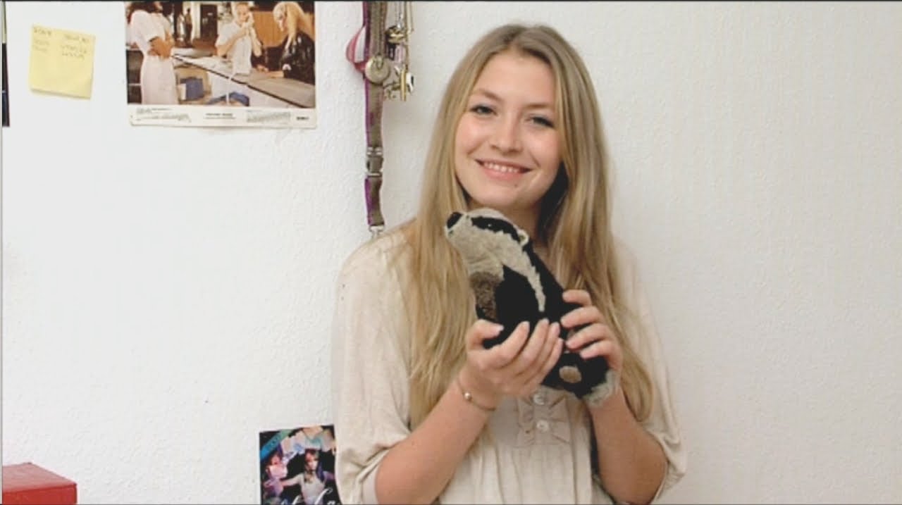 Fluch des Falken - Interview mit Isabella Wolf (Isabel) - YouTube