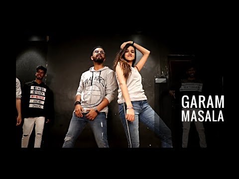 GARAM MASALA | KISS ME BABY | Hottest dance | by #gaanbazaar