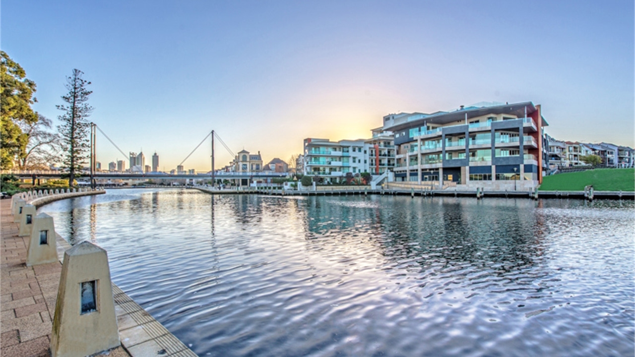 East Perth - Premier Waterfront Restaurant For Sale! - YouTube
