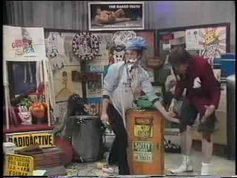 The Ghoul Channel 61 Cleveland Brown-Knees - YouTube