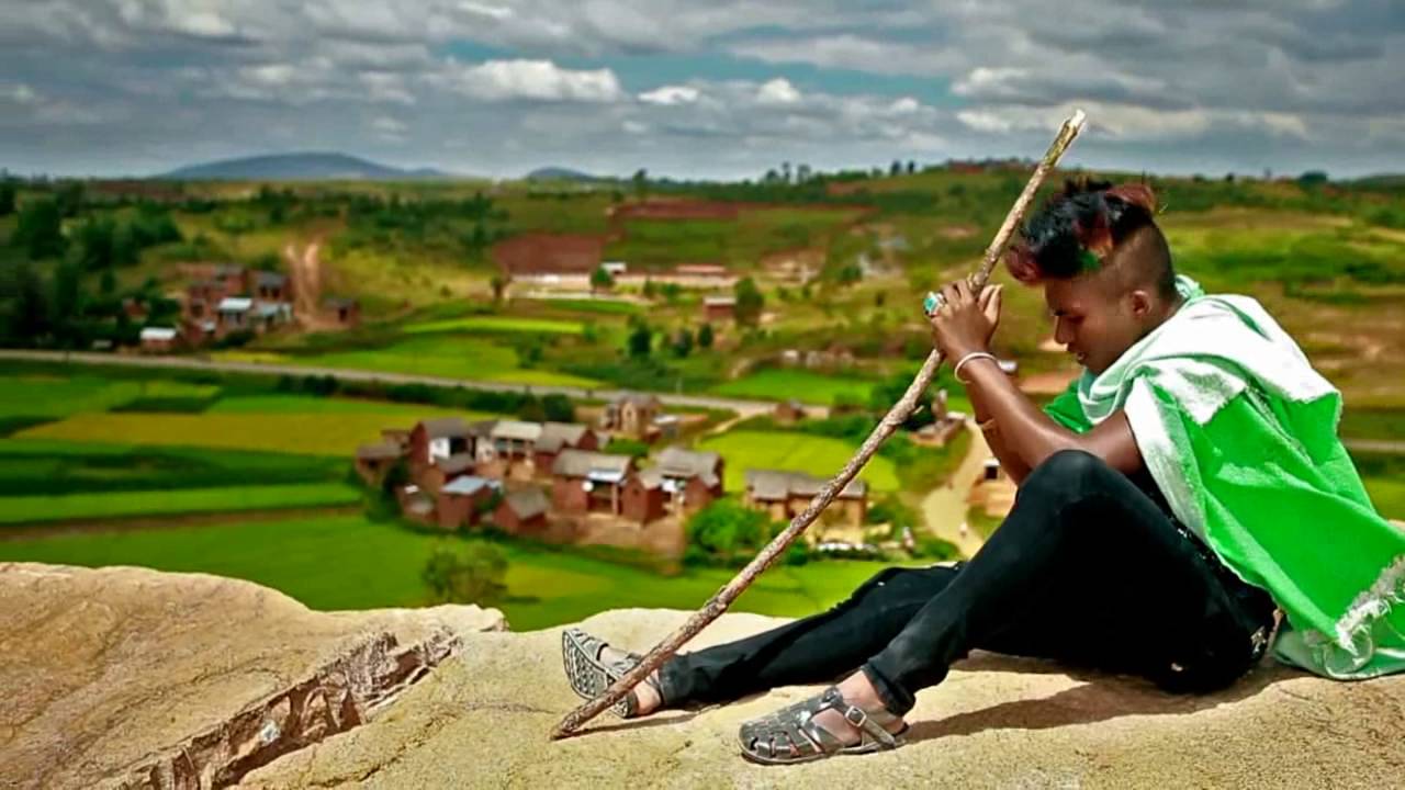 BARINJAKA - HIKARAMA (Nouveauté BM Production 2016) - YouTube