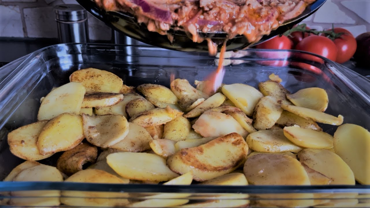 Das Hackfleisch einfach über die Kartoffel gießen einfach lecker und ...