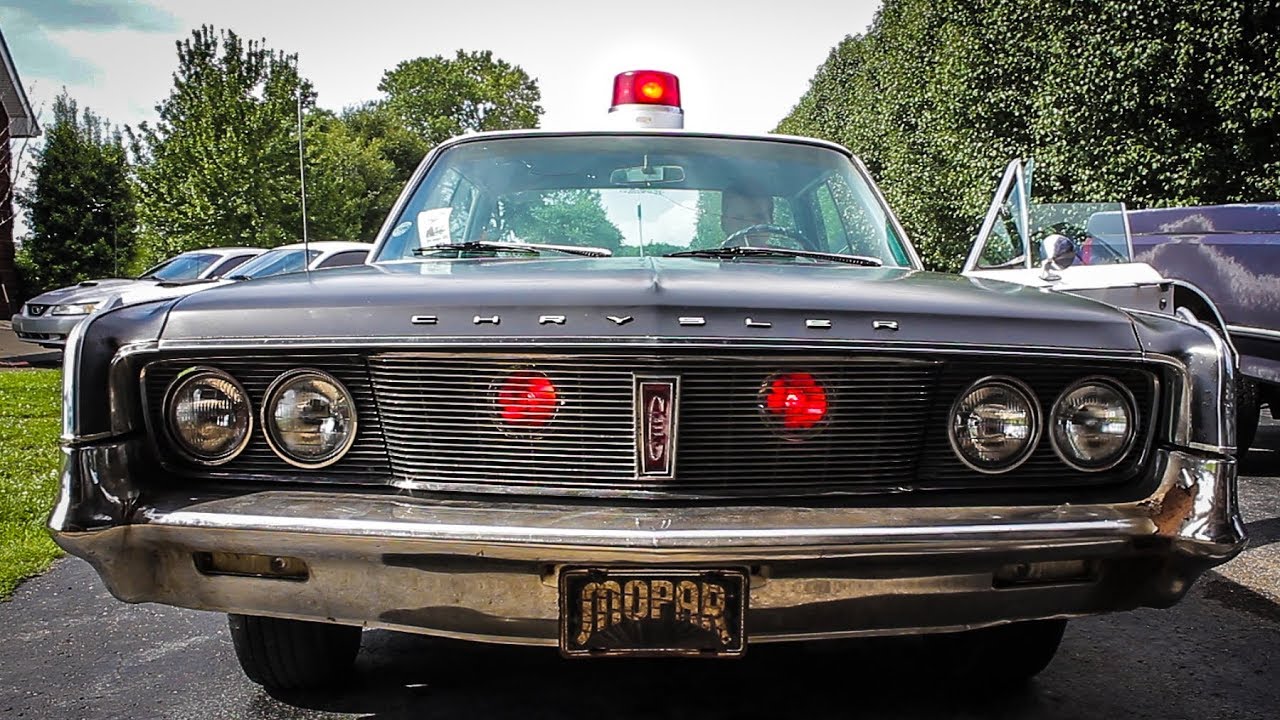 DRAG RACING MY POLICE CAR! - YouTube