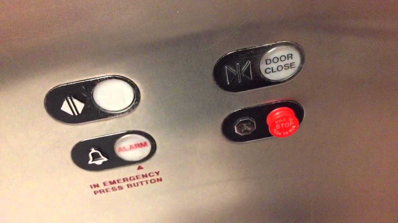Beat up Schindler RT elevator at JCPenney Valencia town center in ...
