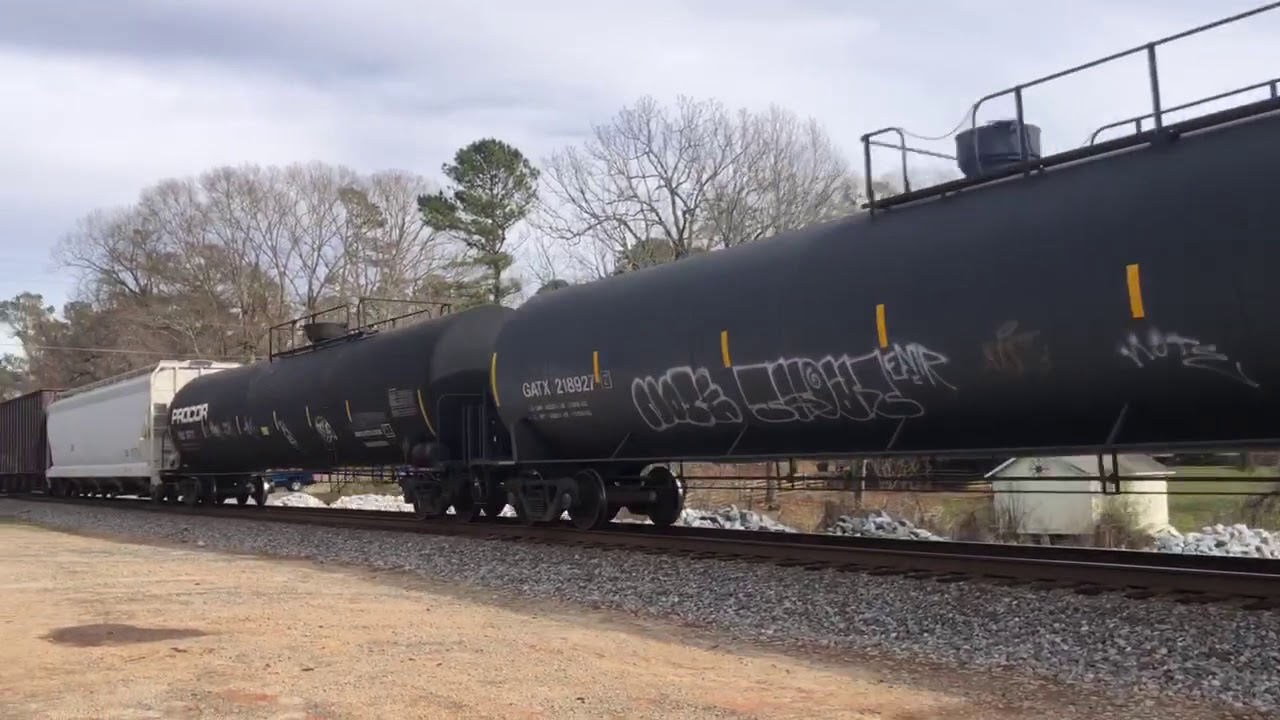 A Huge 153 Running a day late Rolls though W/a Western Pacific Boxcar ...