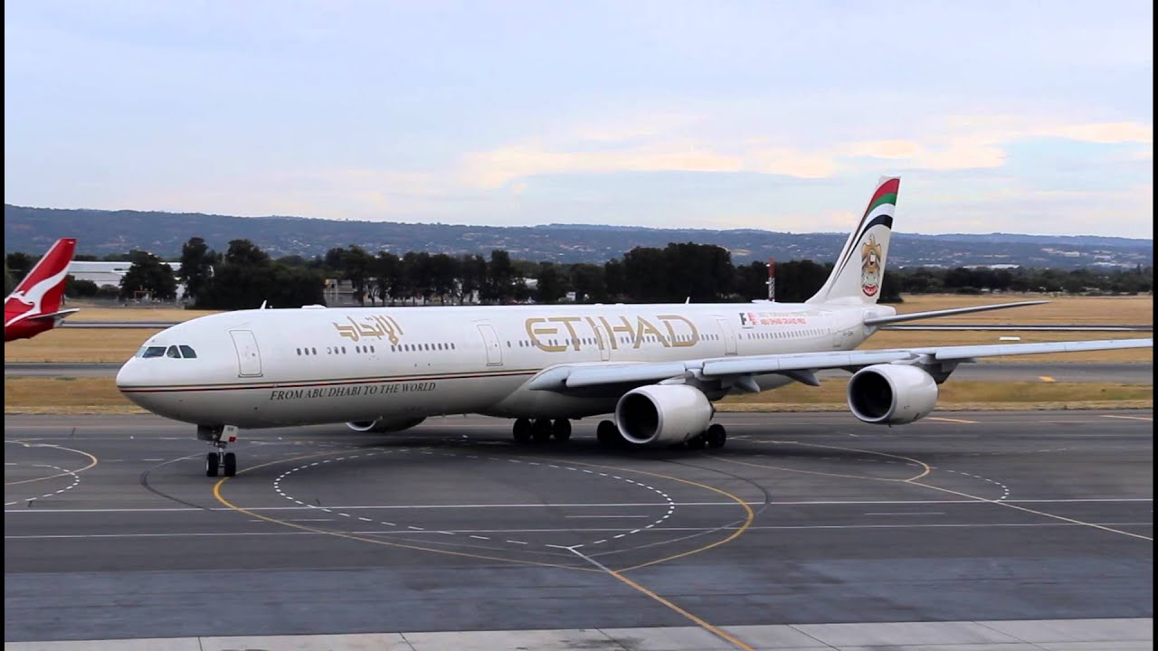 Ethiad A340-600 fuel diversion flight into Adelaide Airport Jan 10 ...