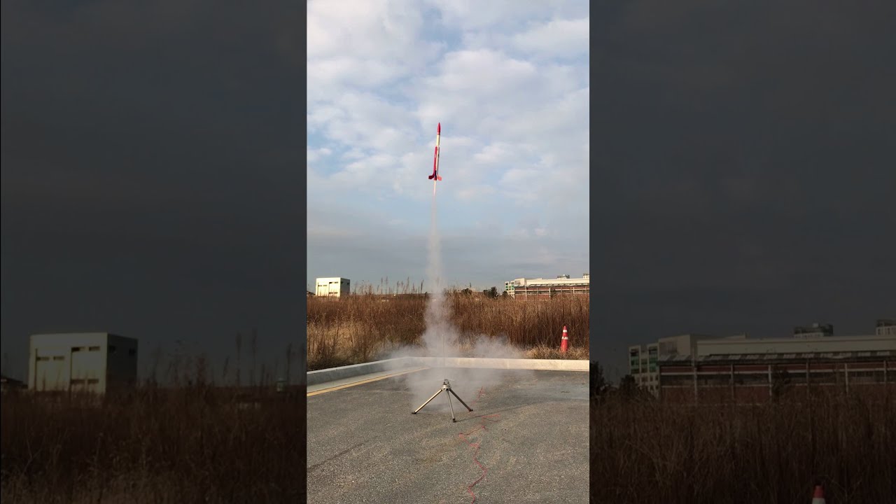 Model Rocket Launch-Flip Flyer - YouTube