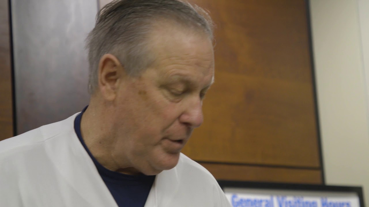Mark Littell Visits Memphis VA - YouTube