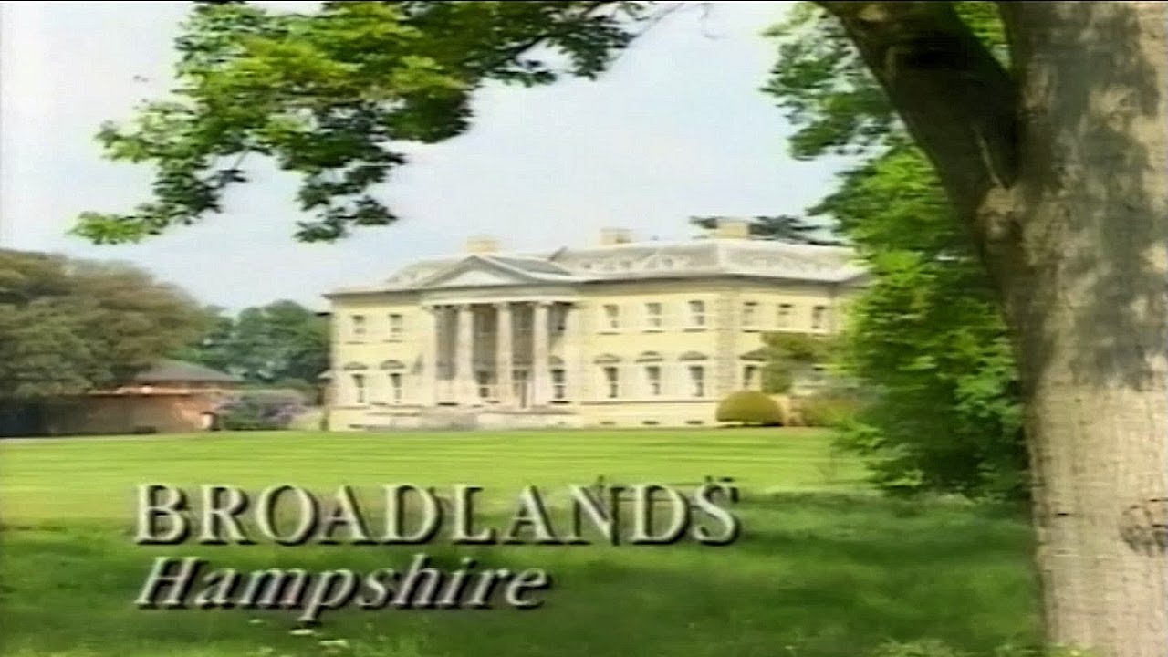 Treasure Gardens Broadlands Romsey - YouTube