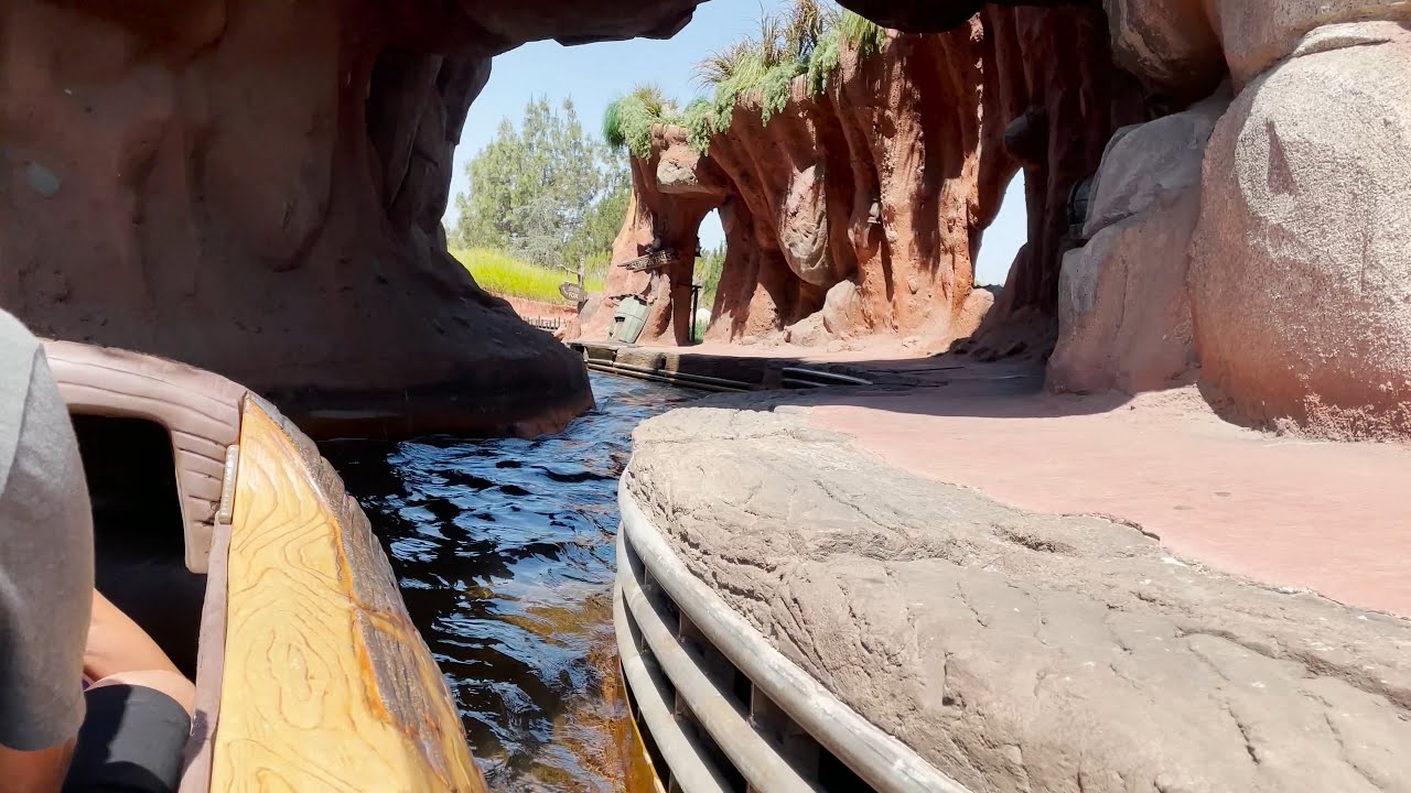 Splash Mountain Broken? Evacuated Splash Mountain 2021 - Went thru ...