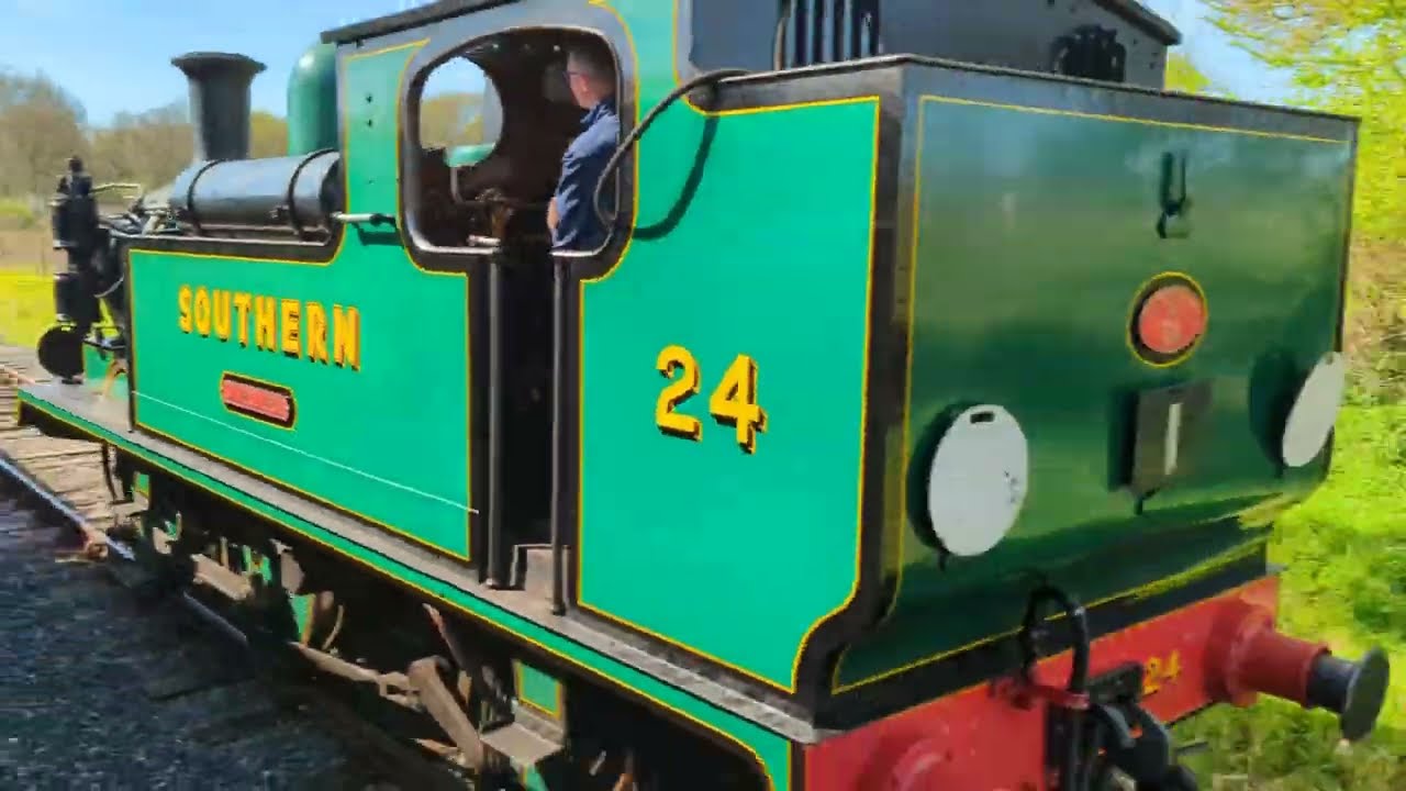 W24 Calbourne | O2 Class | Smallbrook Station | IOW Steam Railway ...